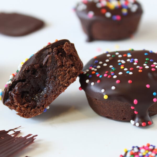 Brownie Lava Bites - SugarHero
