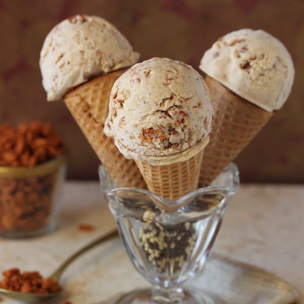 Cinnamon Crunch Ice Cream - SugarHero