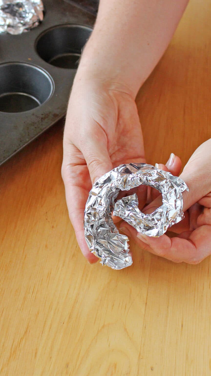 Birthday Party Hat Cakes - SugarHero