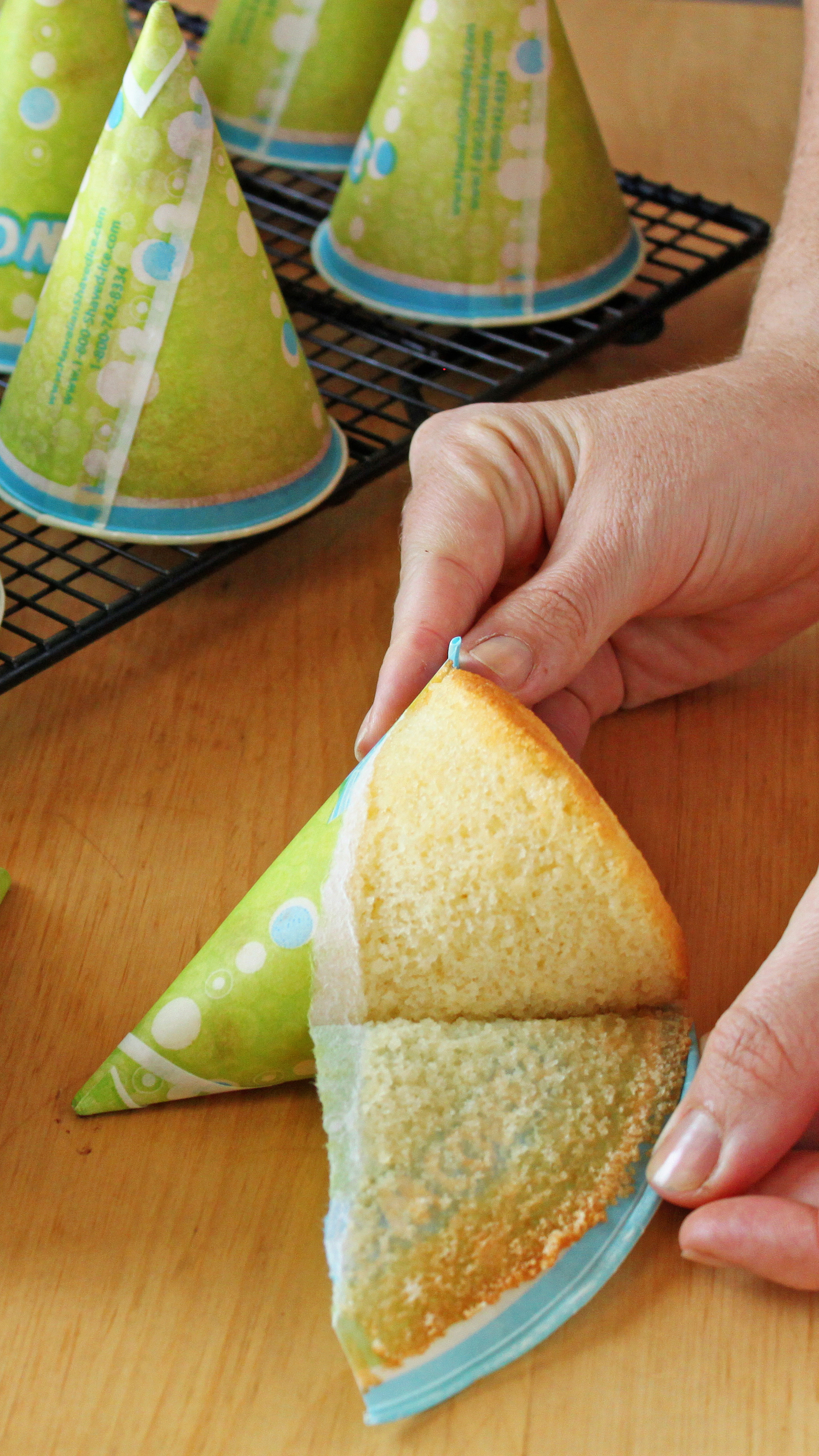 Birthday Party Hat Cakes - SugarHero