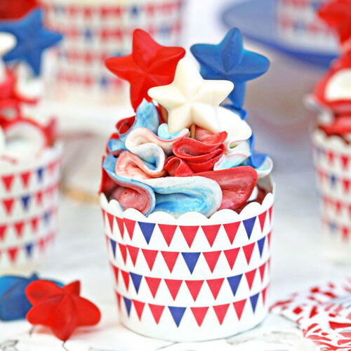 Red White and Blue Cupcakes - SugarHero