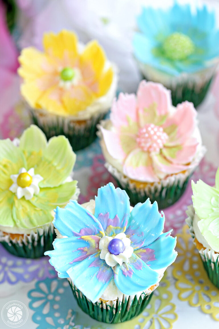 Easy Chocolate Flower Cupcakes - SugarHero