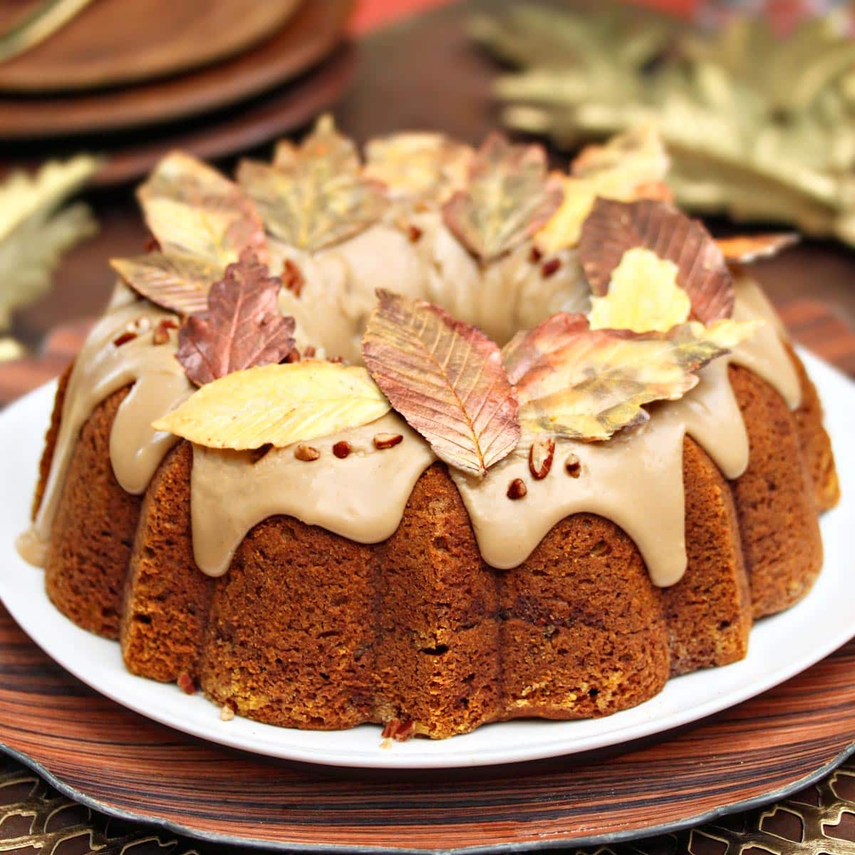 Ice Cream Sundae Cake - SugarHero