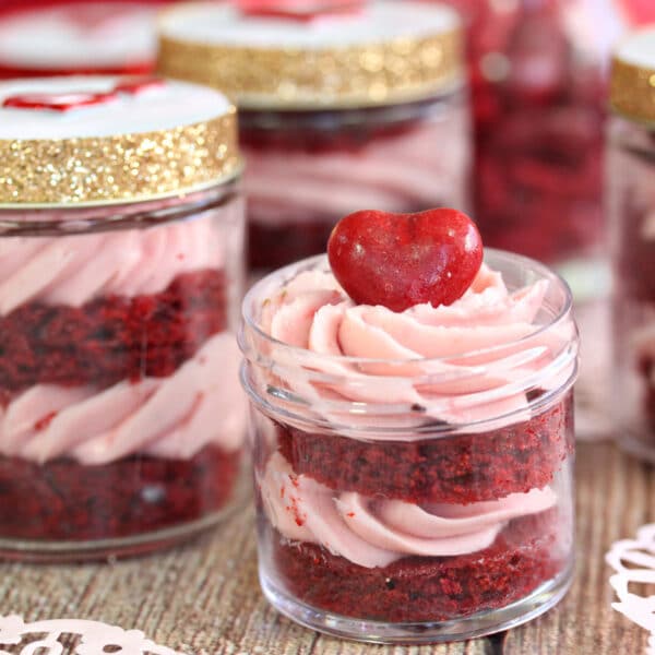Red Velvet Cake In A Jar - SugarHero