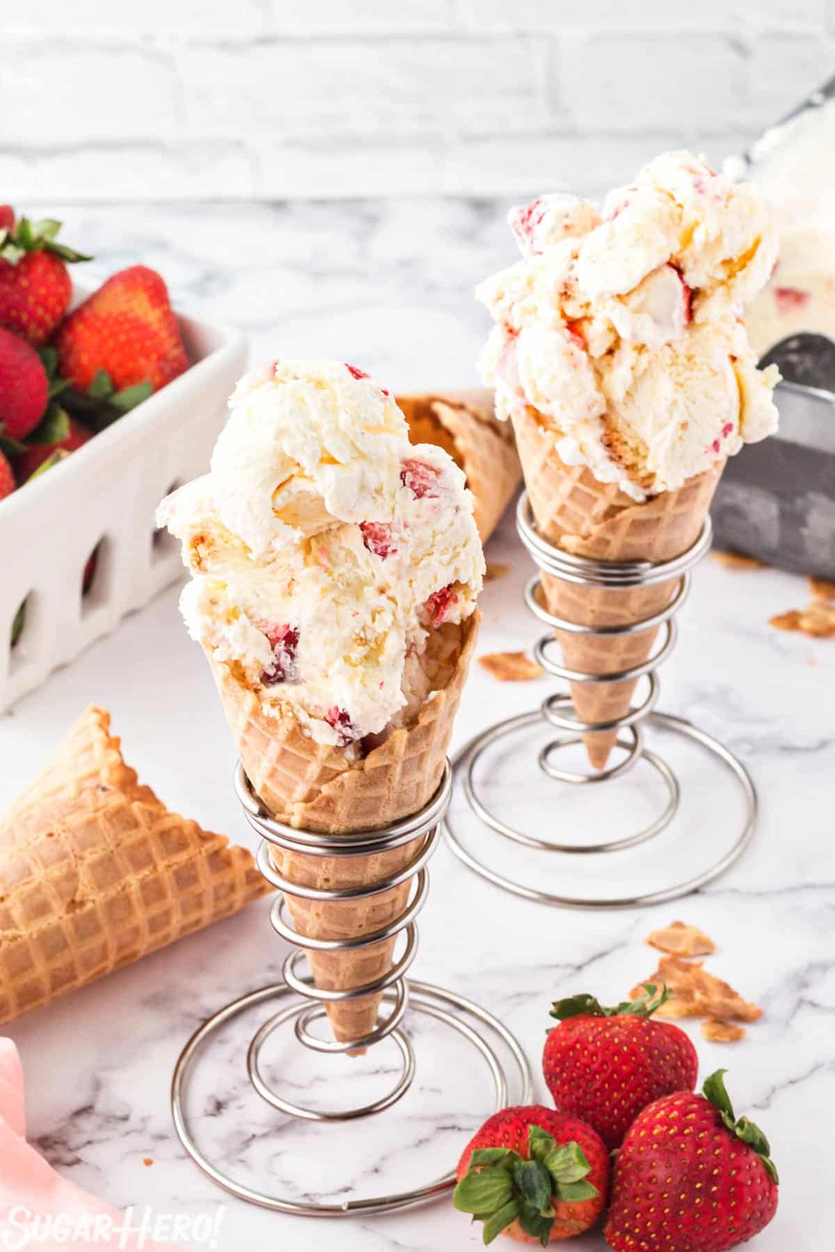 Strawberry Shortcake Ice Cream - SugarHero