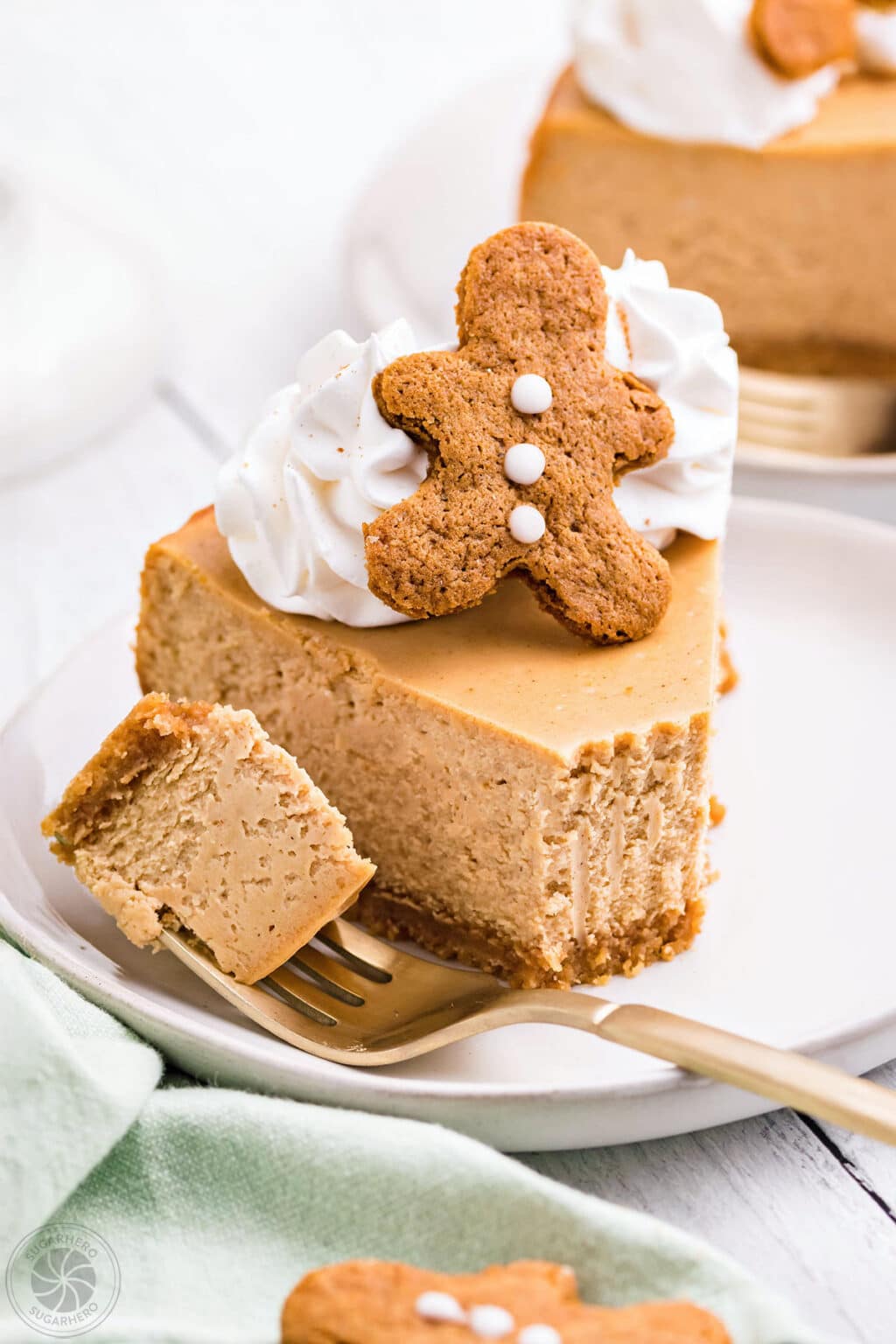 Gingerbread Cheesecake - SugarHero