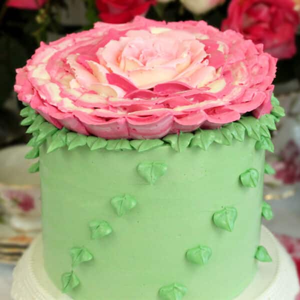 Giant Rose Cake - SugarHero