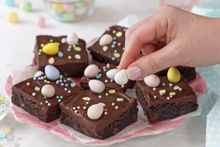 Easter Egg Brownies - SugarHero