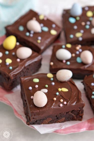 Easter Egg Brownies - SugarHero