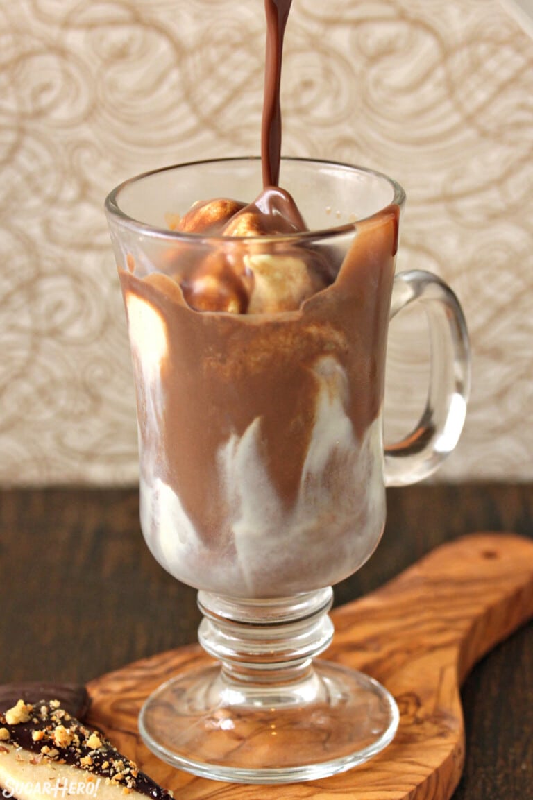 Hot Chocolate Floats - SugarHero