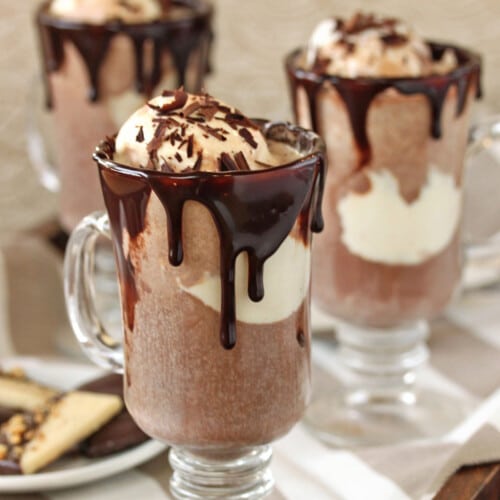 Hot Chocolate Floats - SugarHero